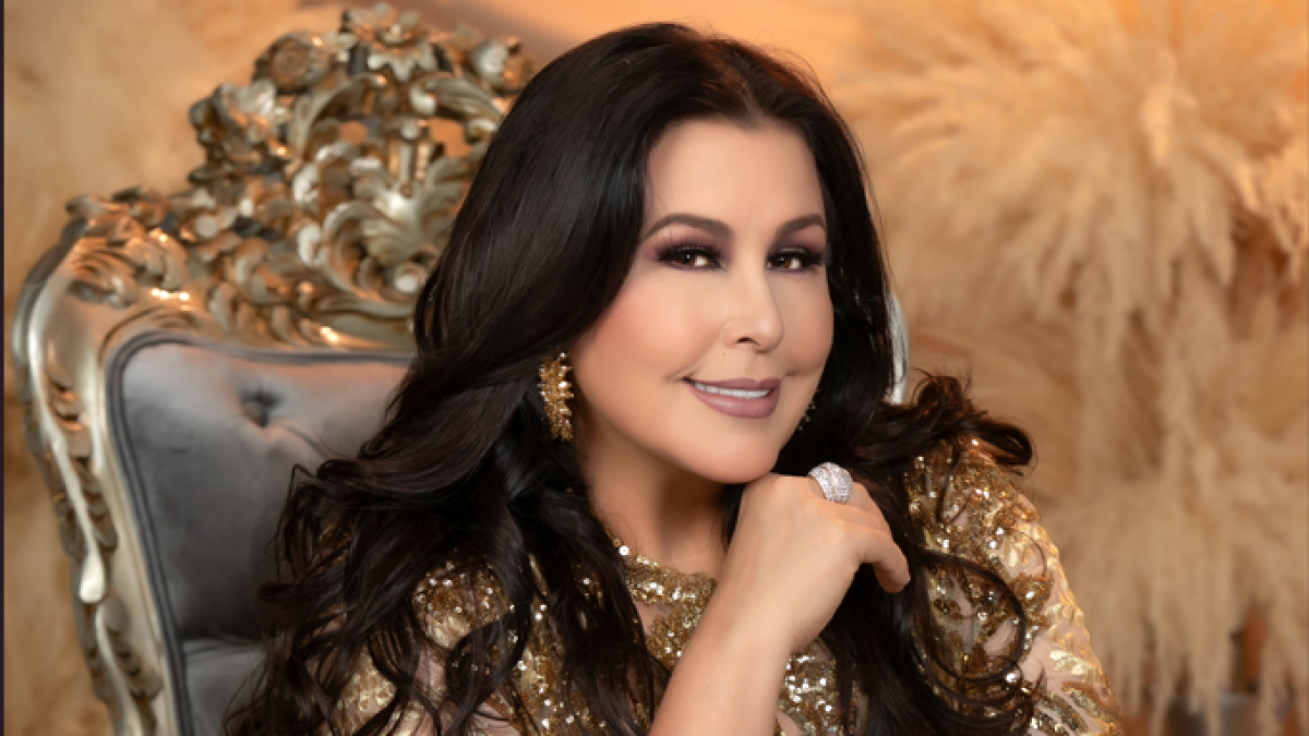 Arelys Henao lanza su versión de 'Ódiame'como tributo a Julio Jaramillo