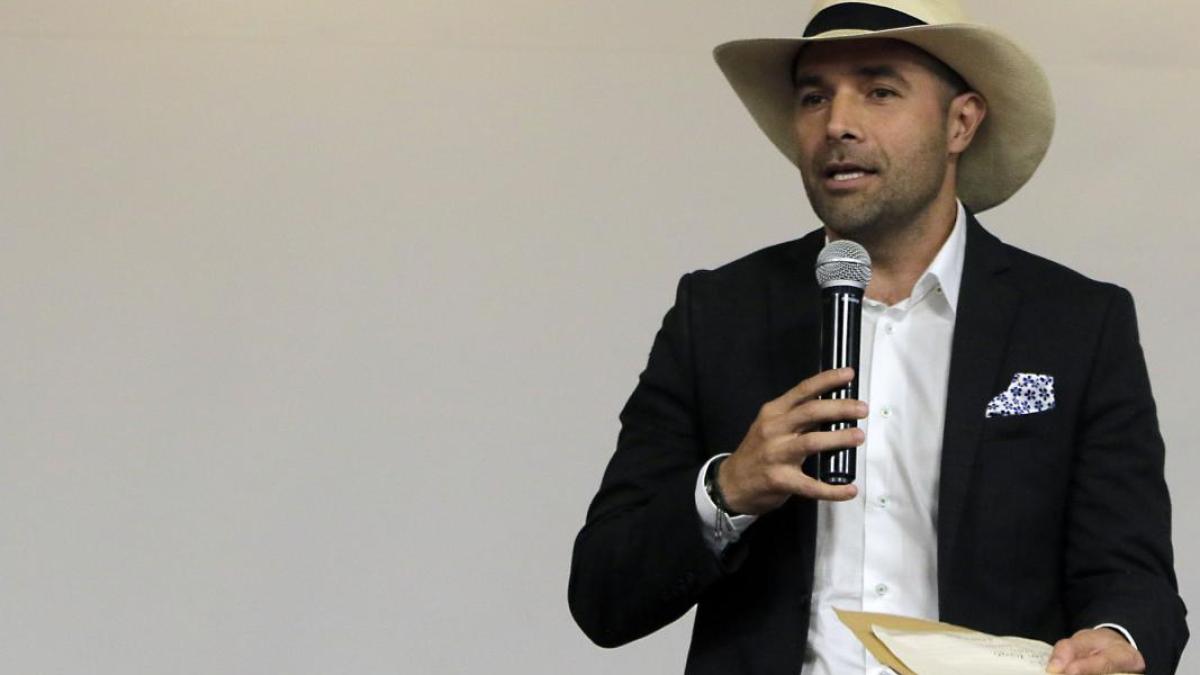 'Aquí hay que bravear, tirar los vasos, hablar duro para que lo ...