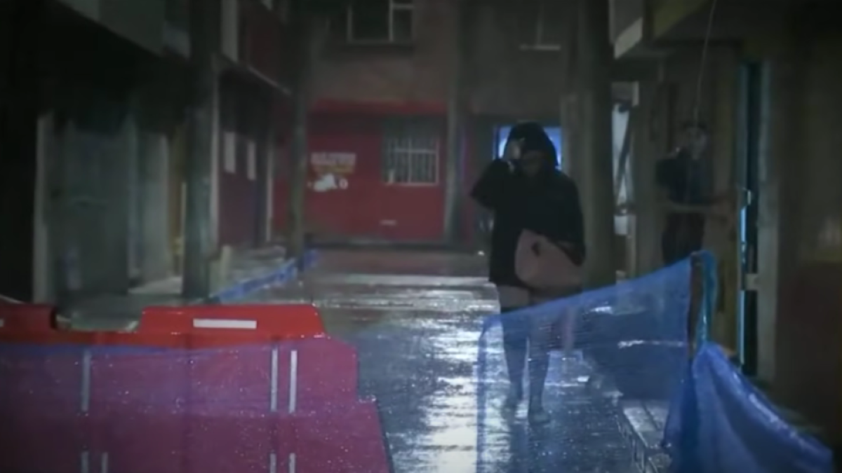Emergencia en barrio de Bogotá tras aguacero que dejó inundaciones y ...
