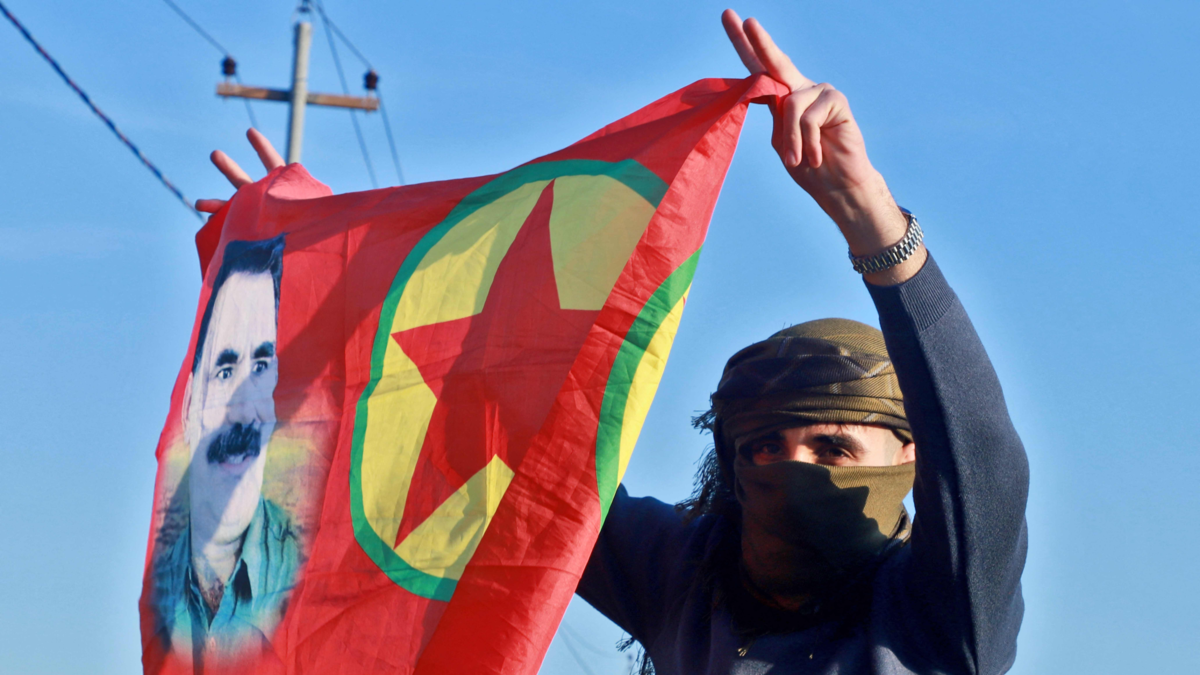El PKK, más conocido como la guerrilla kurda, anuncia su completa ...