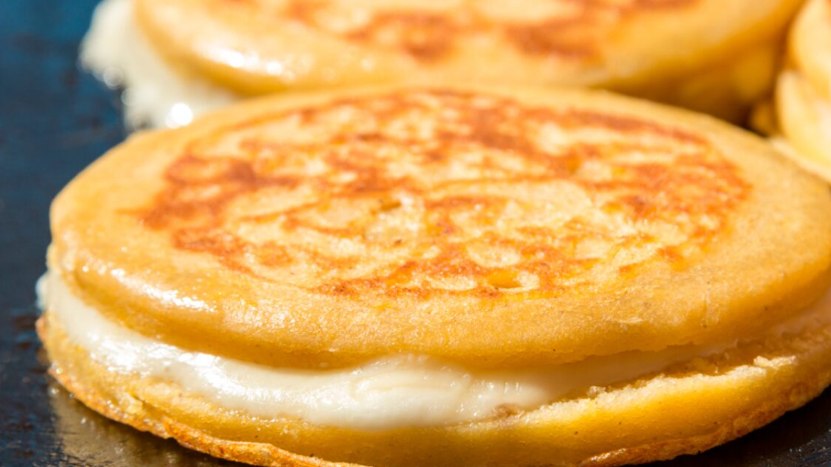 Arepas de yuca o zanahoria: receta saludable con queso y beneficios de ...