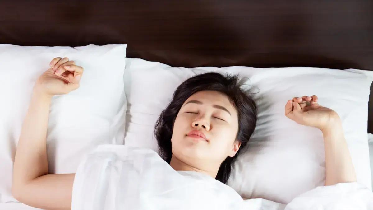 Qué significa dormir boca arriba, según la psicología: revela algo ...