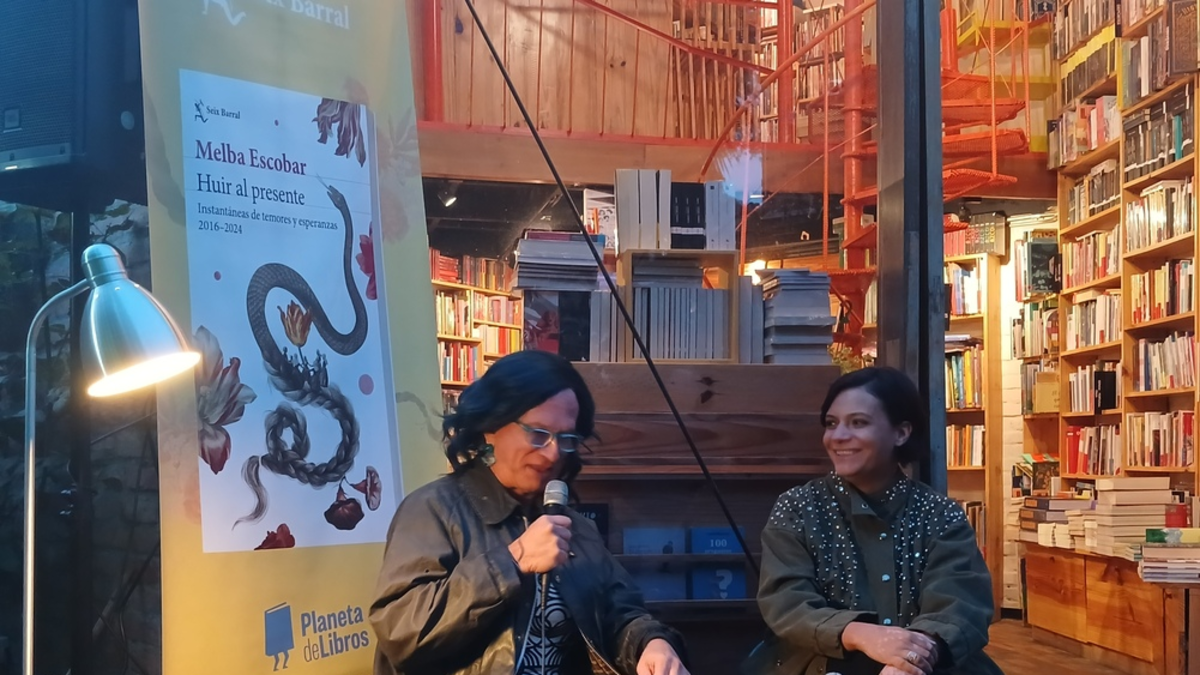 Melba Escobar presentó en Bogotá su libro de columnas de opinión ‘Huir ...