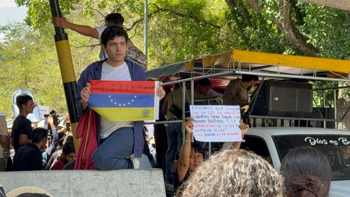 Así vive Venezuela su primer mes sin Maduro: protestas tímidas y ...