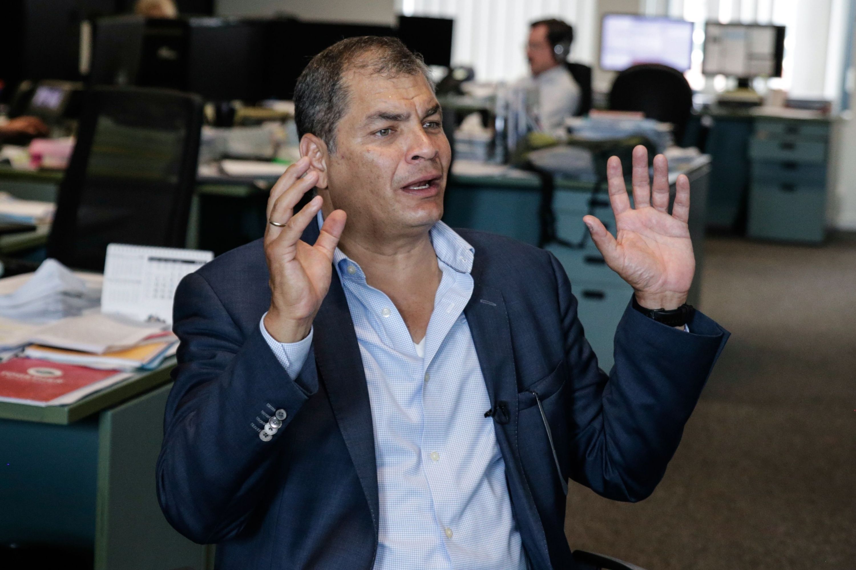Ecuador: revelan presuntos contactos de Correa con jueces para revisar ...
