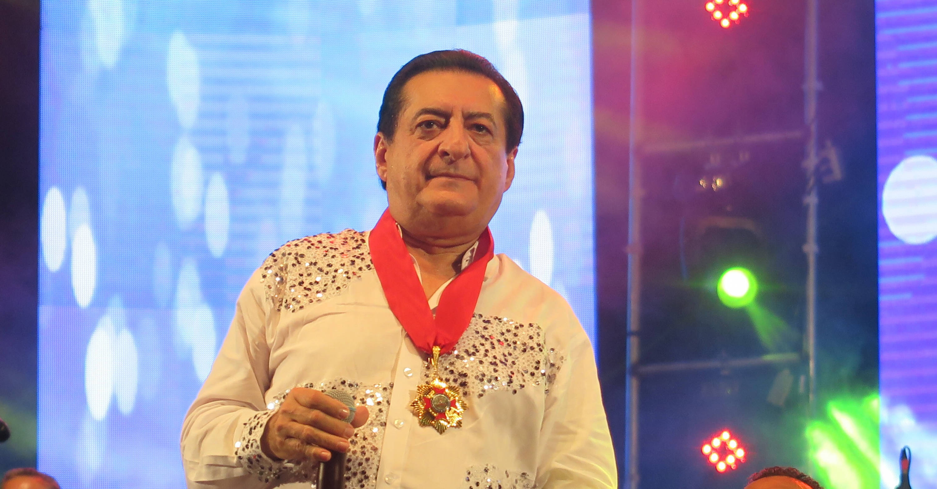 Muere Jorge Oñate: biografía del Jilguero de América