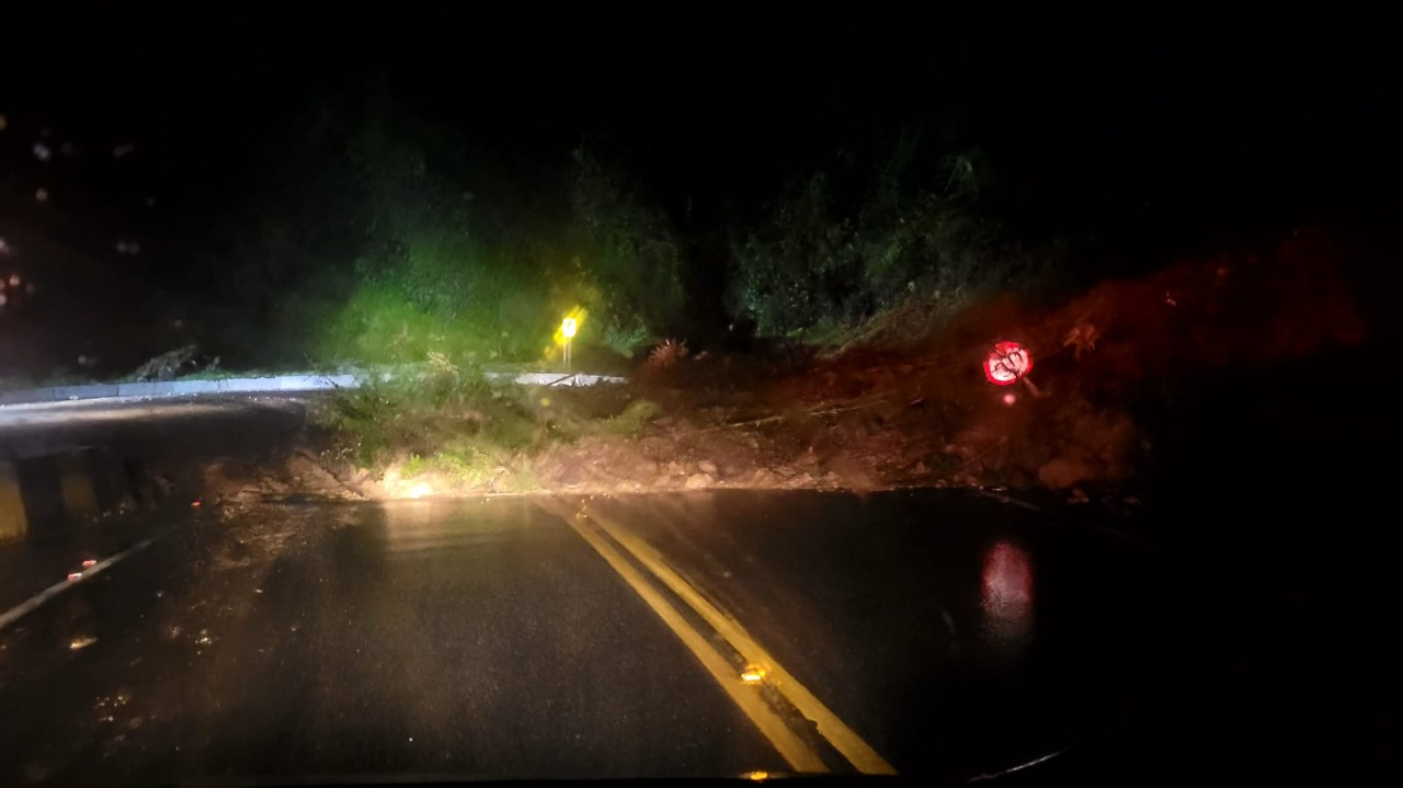 Bucaramanga vía Pamplona está en cierre por total deslizamientos