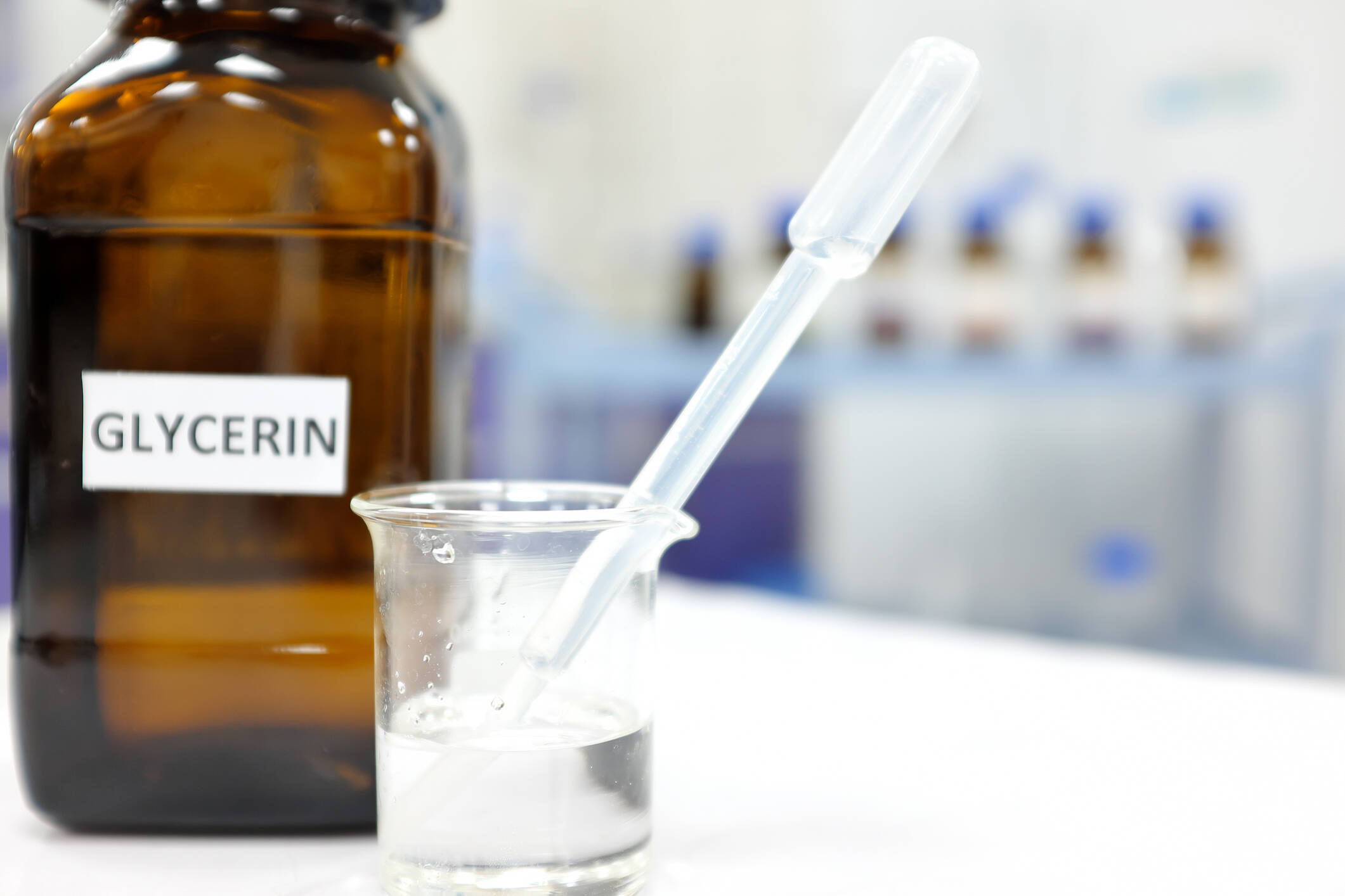 Glicerina carbonatada: esta es su función para tapones de cera en el oído