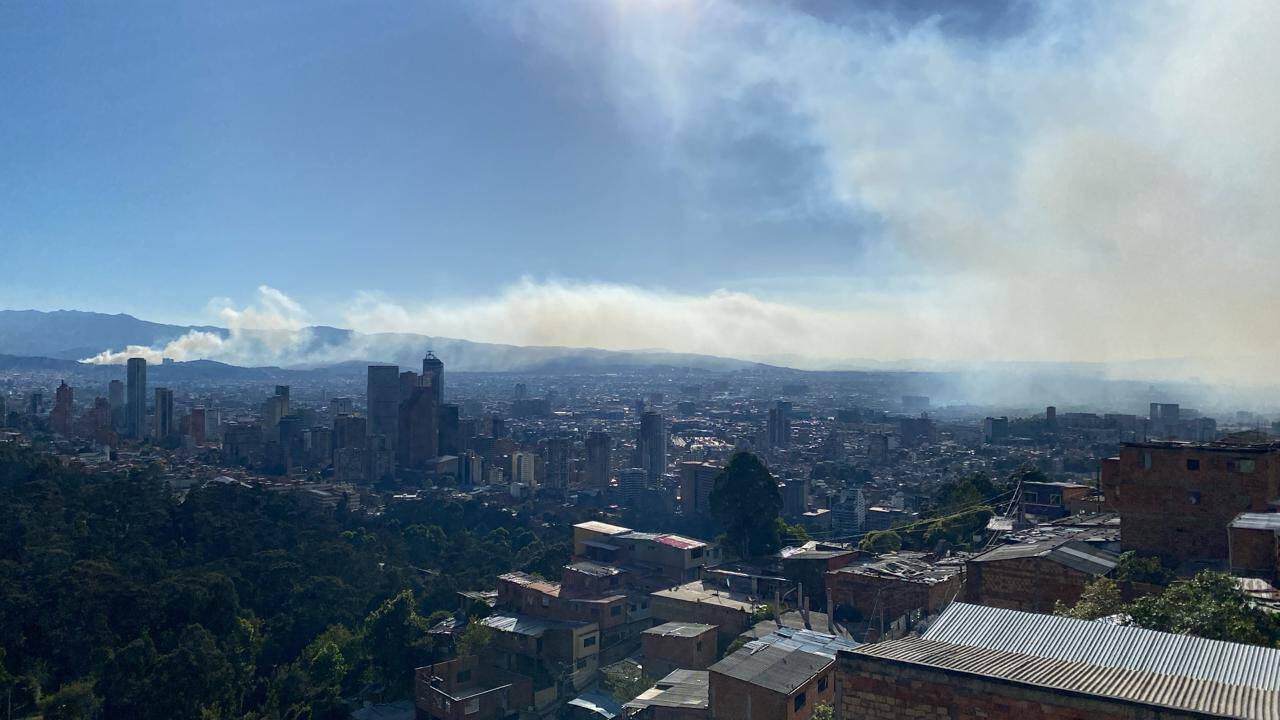 Incendio en los cerros orientales: reporte minuto a minuto de la emergencia