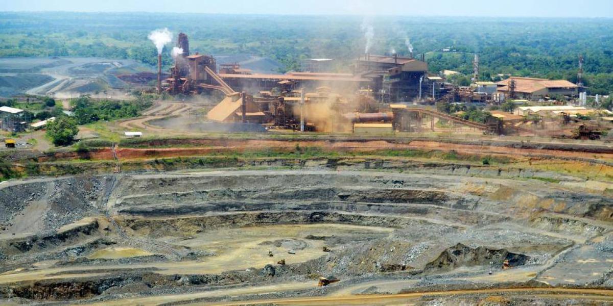 Crisis en Cerro Matoso: bloqueos dejan trabajadores atrapados, obligan ...