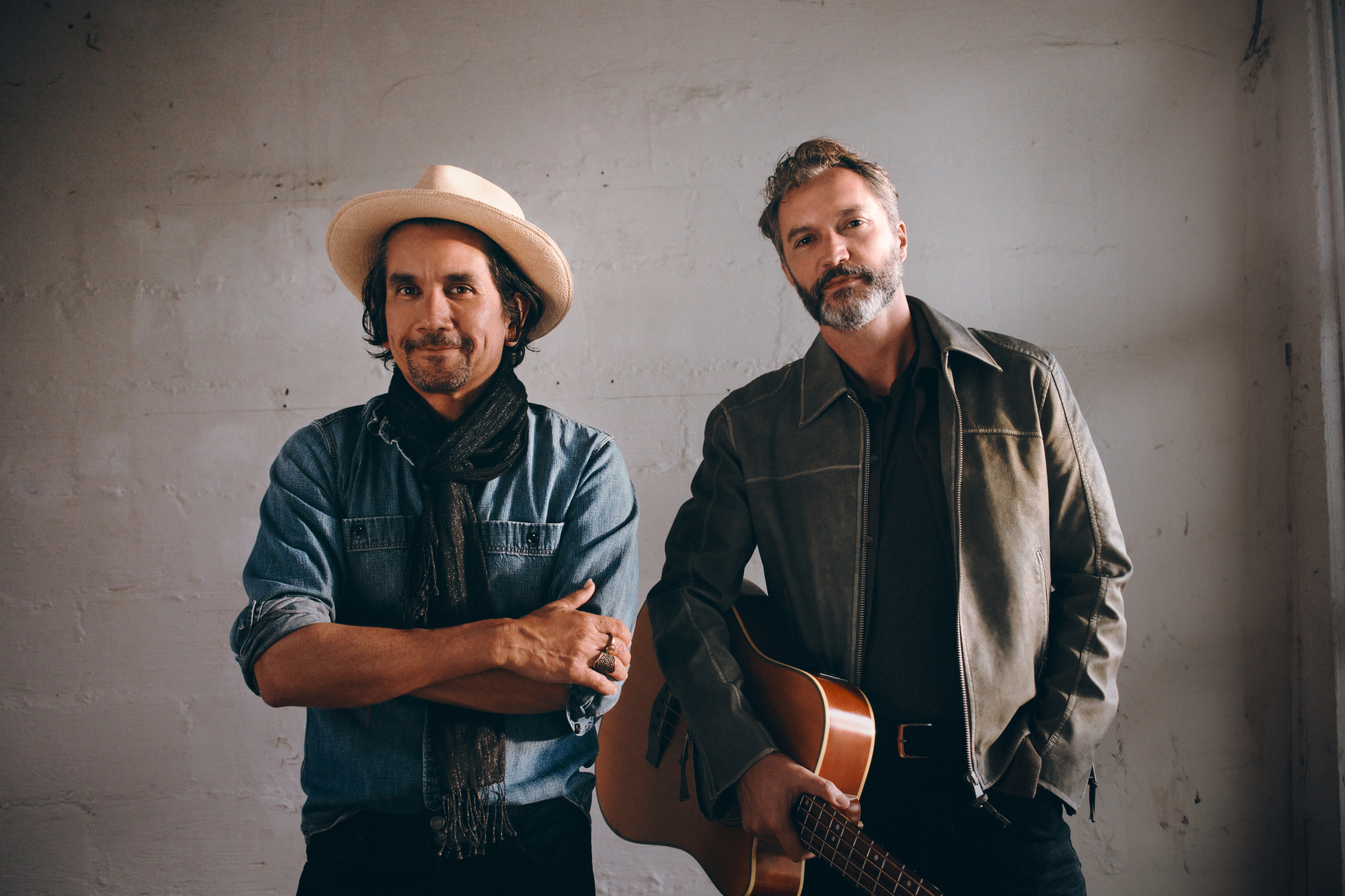 Anuel AA y Blessd lanzan 'Pórtate Bonito', un afro que anticipa el ...