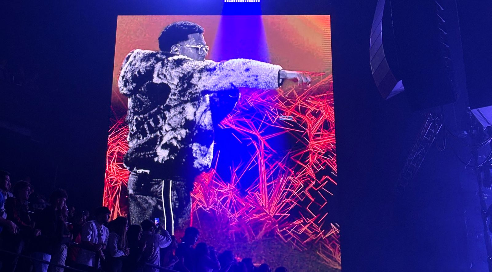 Myke Towers llega a Bogotá con 'Trap Kings': el Coliseo MedPlus será ...