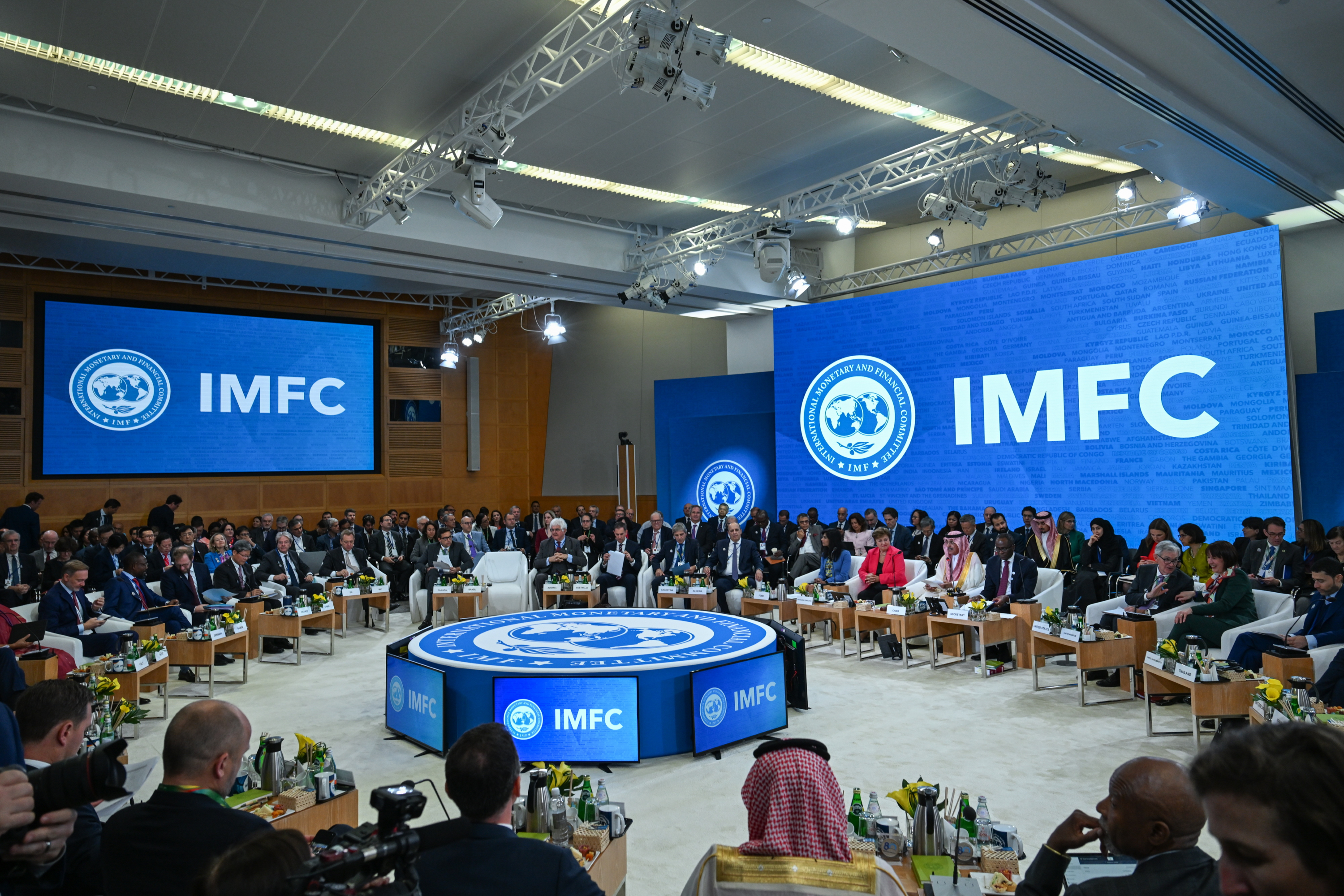 FMI eleva una décima, hasta 2,5 % su proyección de crecimiento para ...