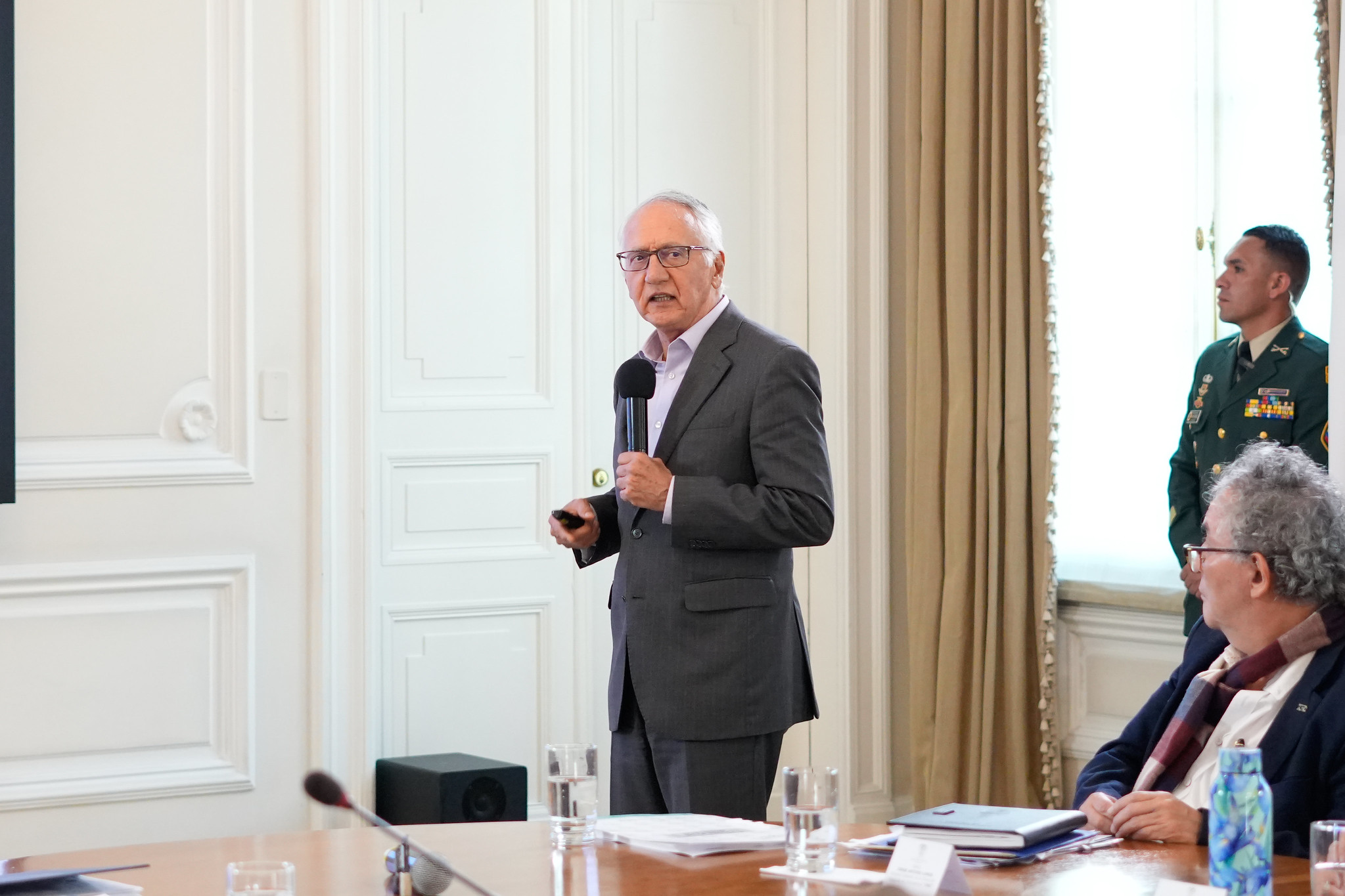 Gobierno aprobó el Conpes 4170 con el objetivo de generar marco jurídico para producir vacunas y ...