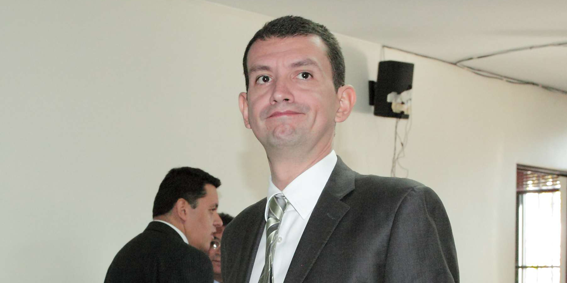 Juez ordenó la captura inmediata del condenado Emilio Tapia; revocó su ...