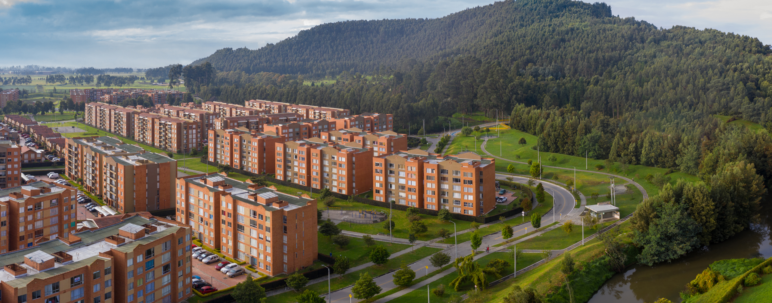 Amarilo consolida una historia de más de 32 años aportando a la ...