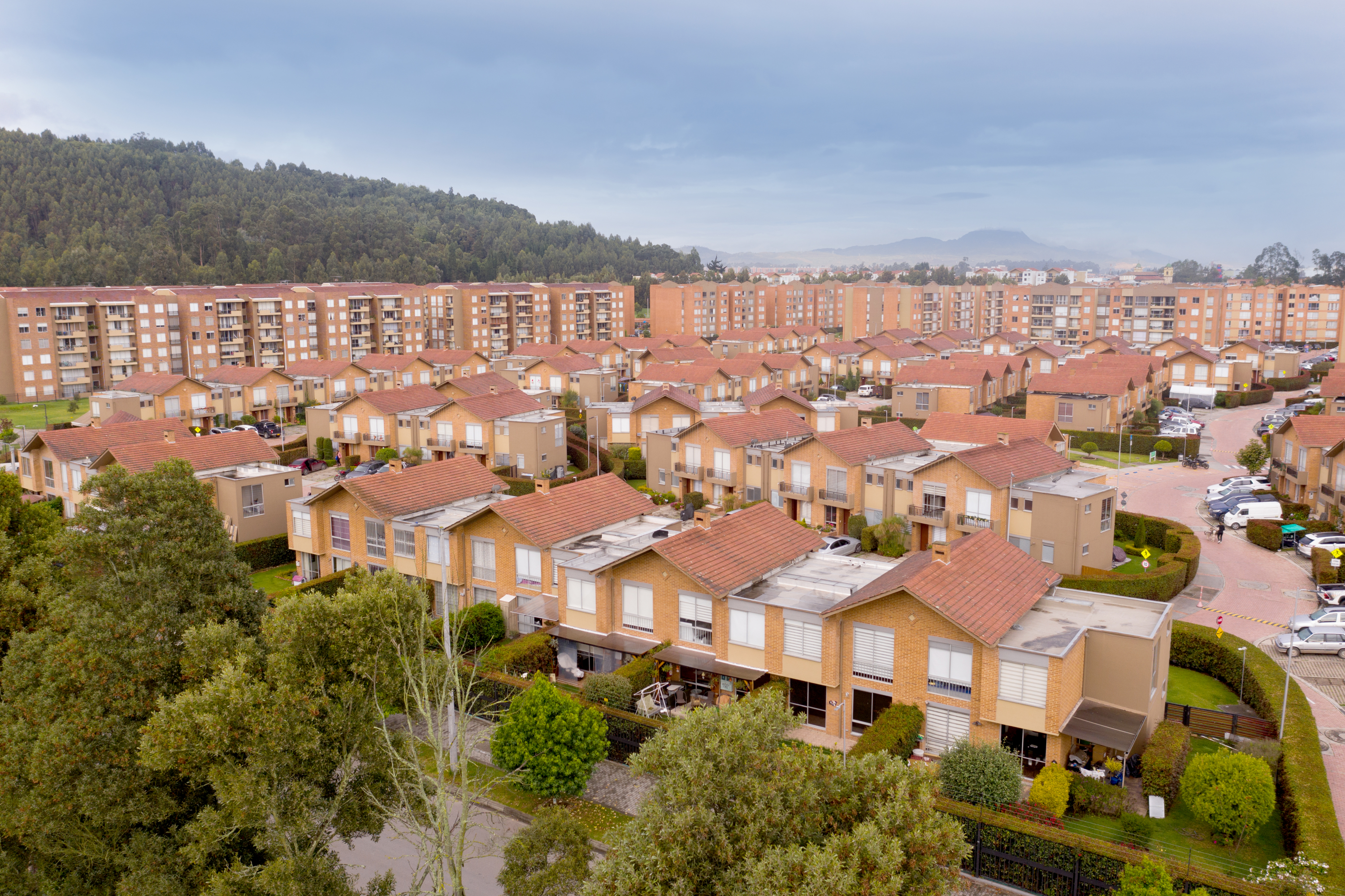 Amarilo consolida una historia de más de 32 años aportando a la ...