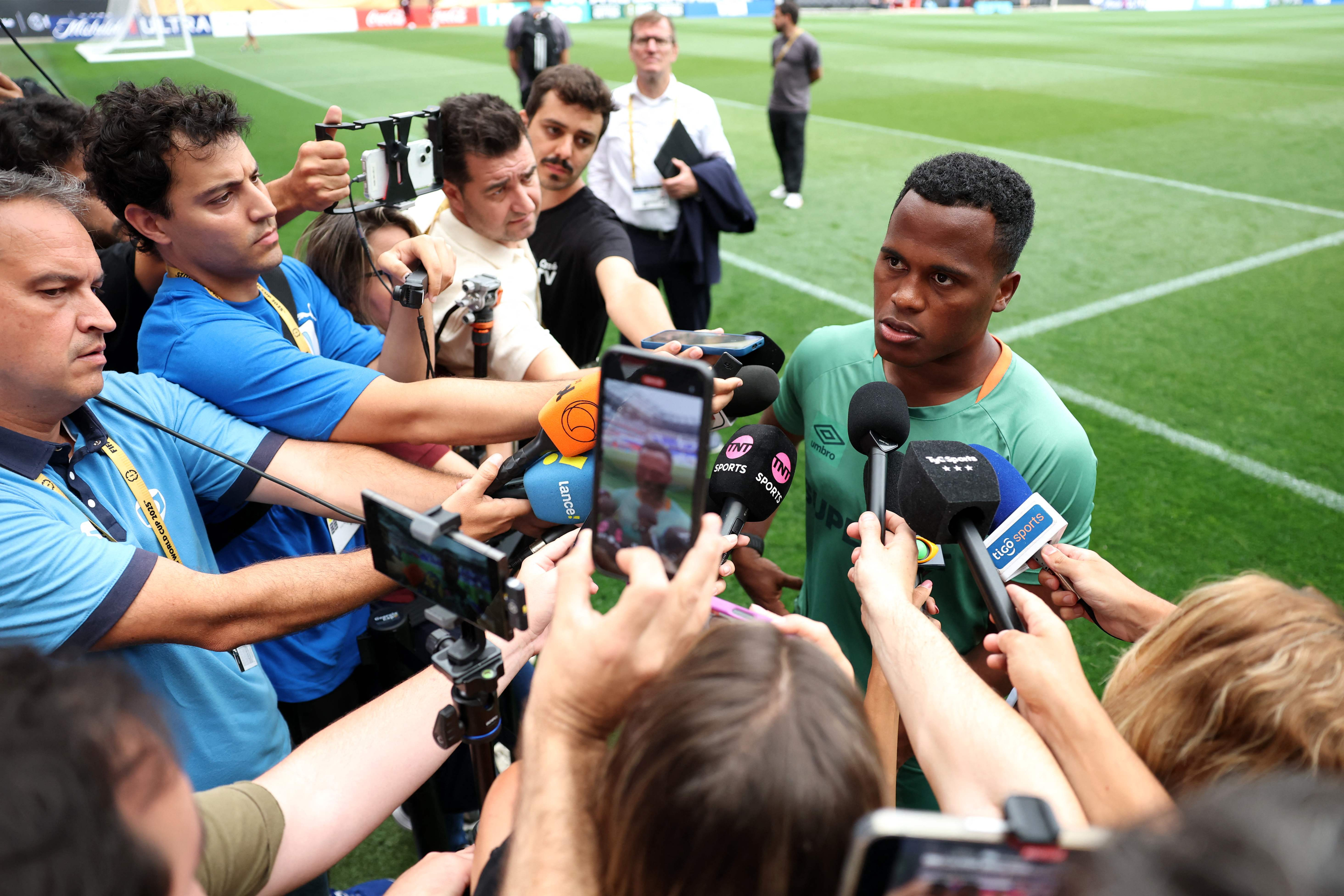 Jhon Arias va al Wolverhampton de Inglaterra, prensa mundial confirma ...
