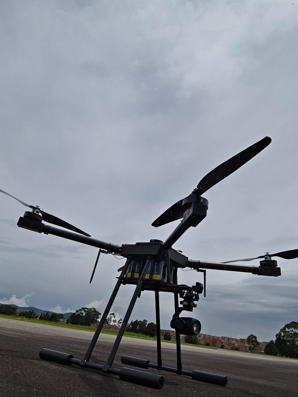 Por volar un dron sin cumplir este requisito le pondrían una multa de ...