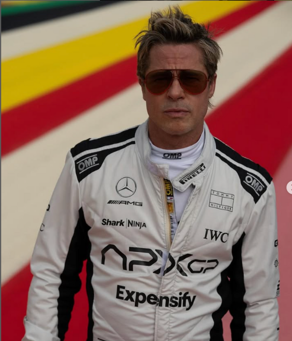 Brad Pitt desata la locura en la isla griega de Hidra, donde se realiza ...