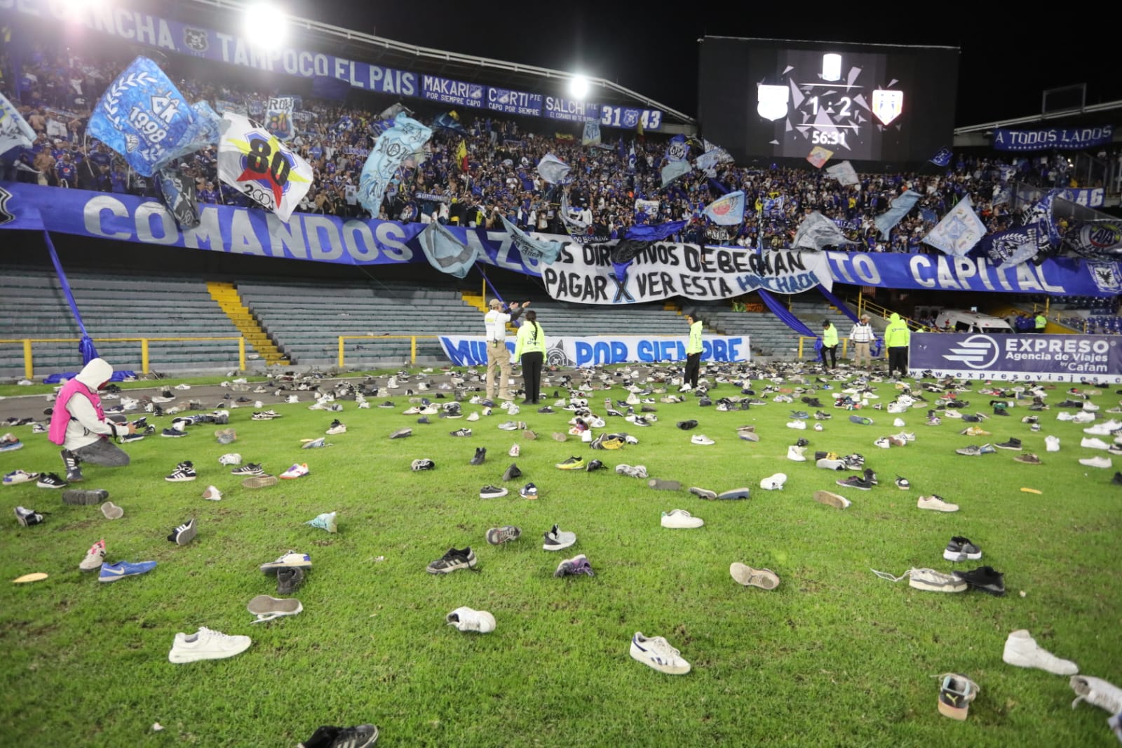 Graves incidentes en partido Independiente y U. de Chile: proyectiles ...