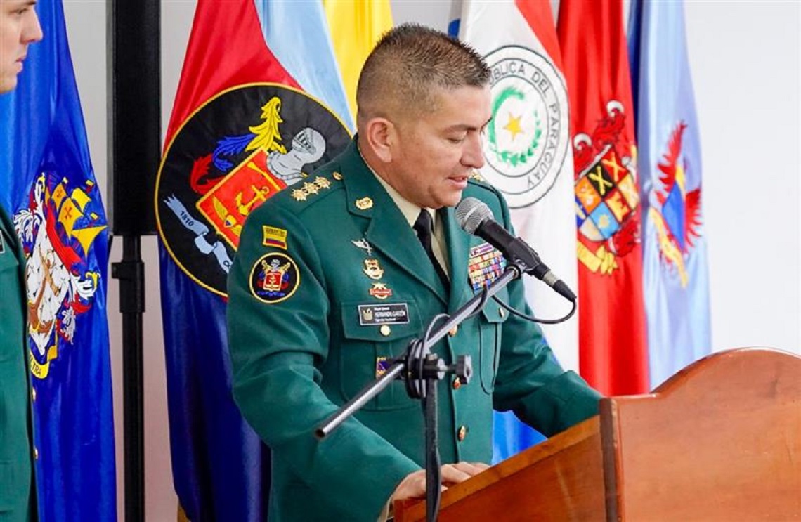 Presidente Gustavo Petro retira del servicio activo al mayor general ...