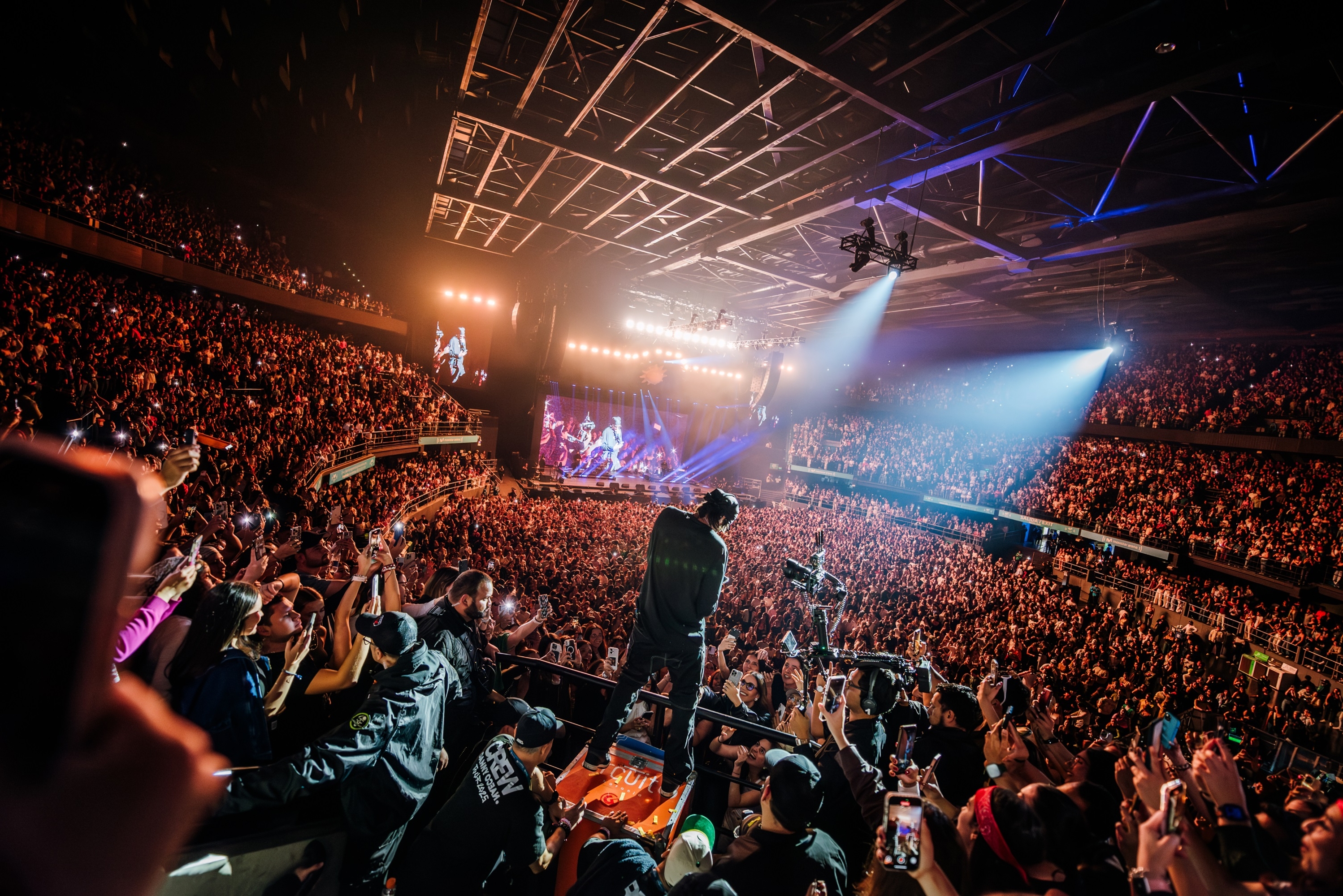 Danny Ocean se presentó con un concierto que trajo la playa y el mar a Bogotá
