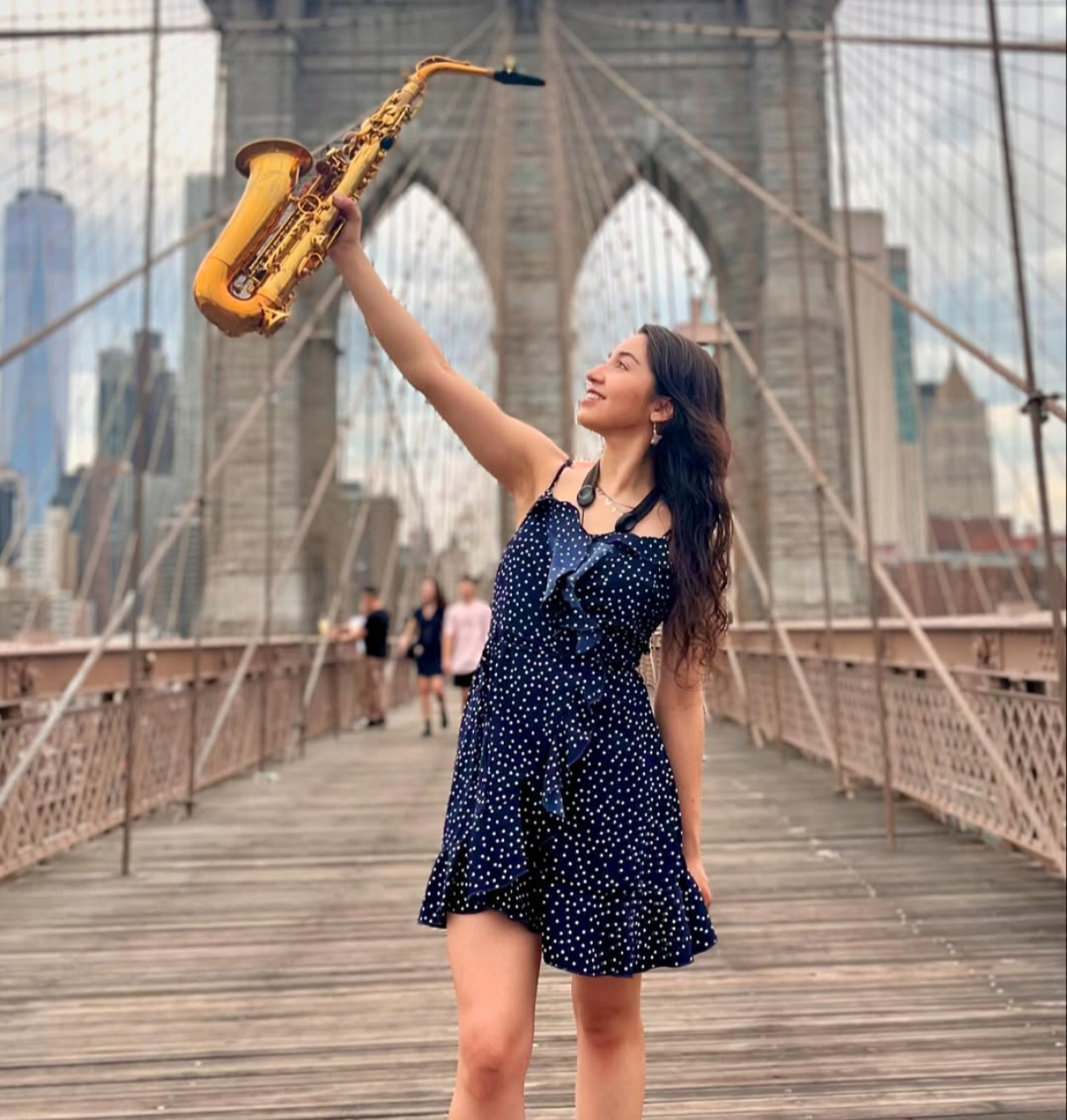 Michelle Camargo lanza Mambos con Swing, un EP que renueva el merengue ...