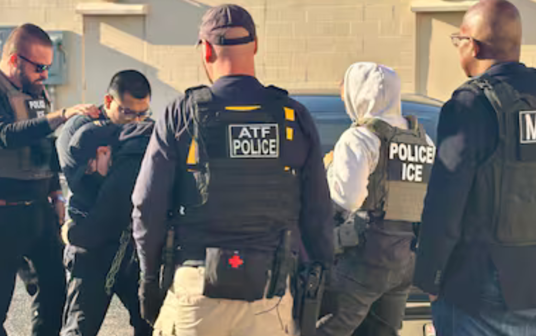 ICE despliega un megaoperativo en Florida con más de 400 detenidos
