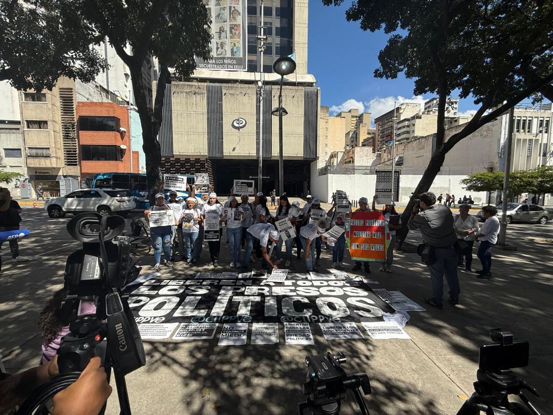 Manifestaciones en Caracas: denuncian aislamiento y tortura en cárceles ...