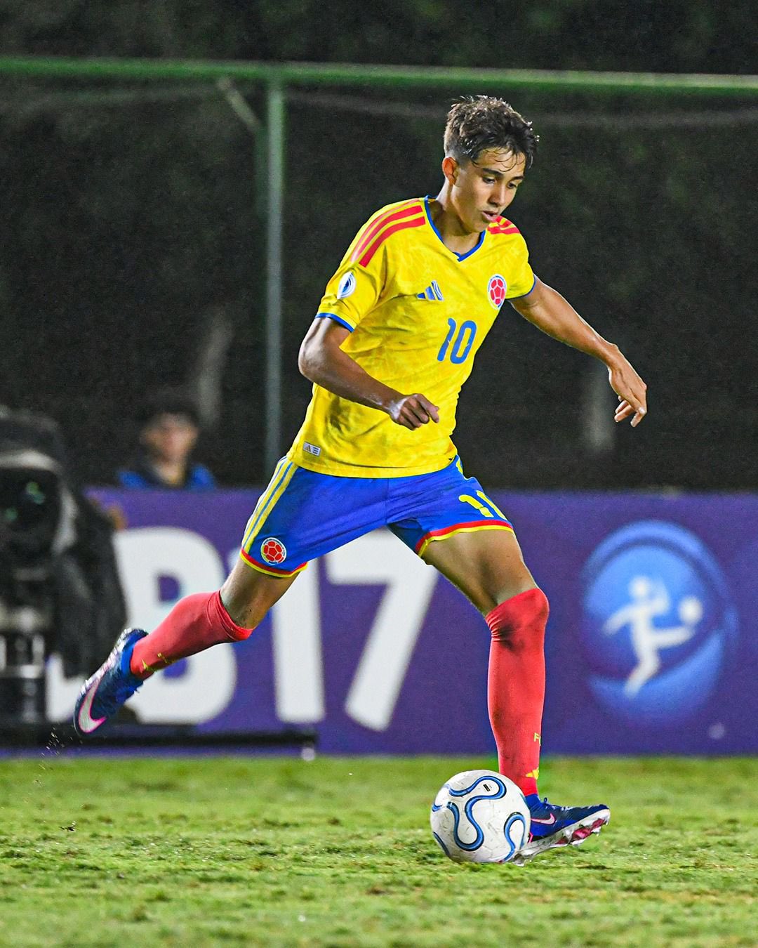 Samuel Martínez: revelan el plan para llevar a la joya de la Selección ...
